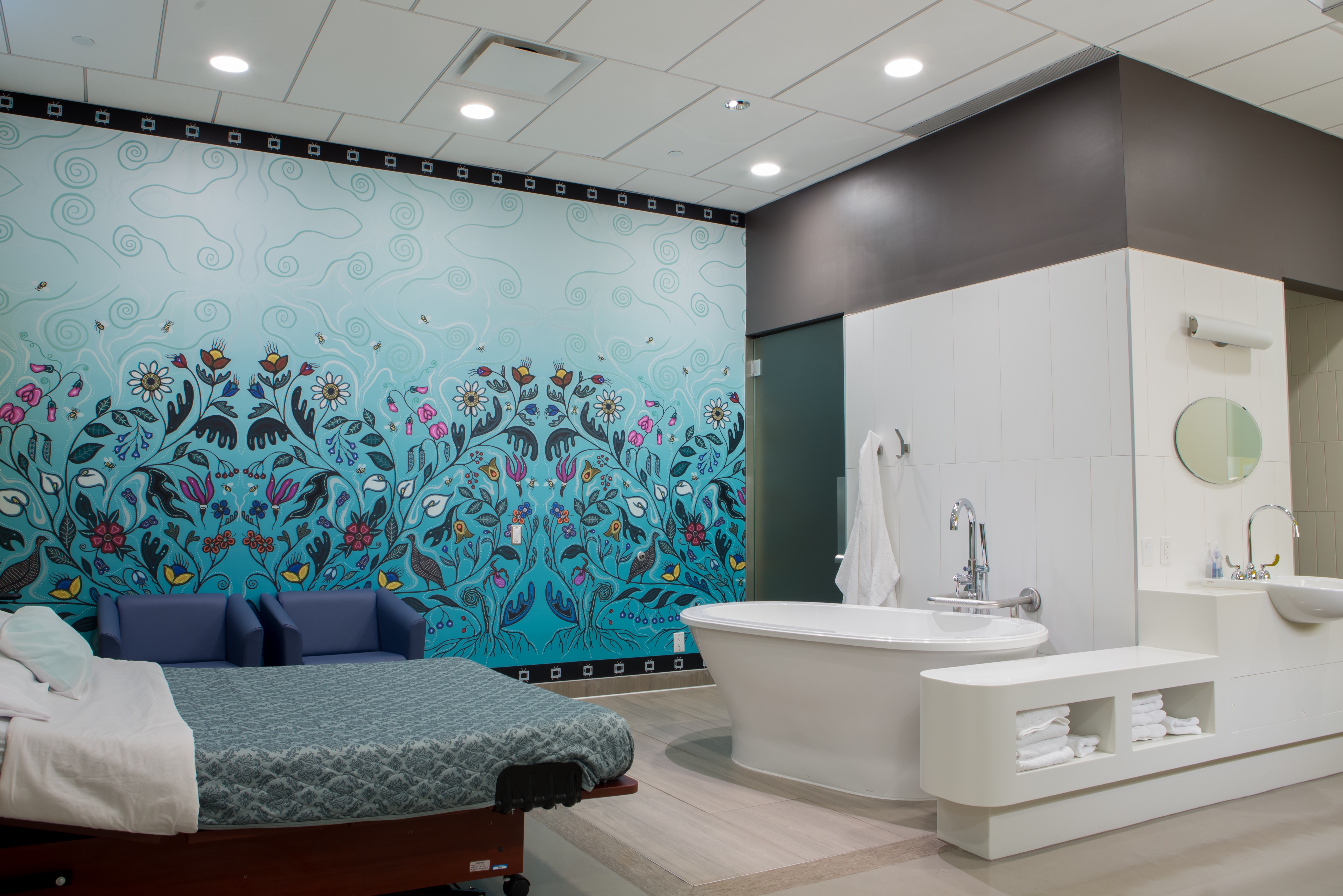 Why Give Birth at a Birth Centre? | AOM